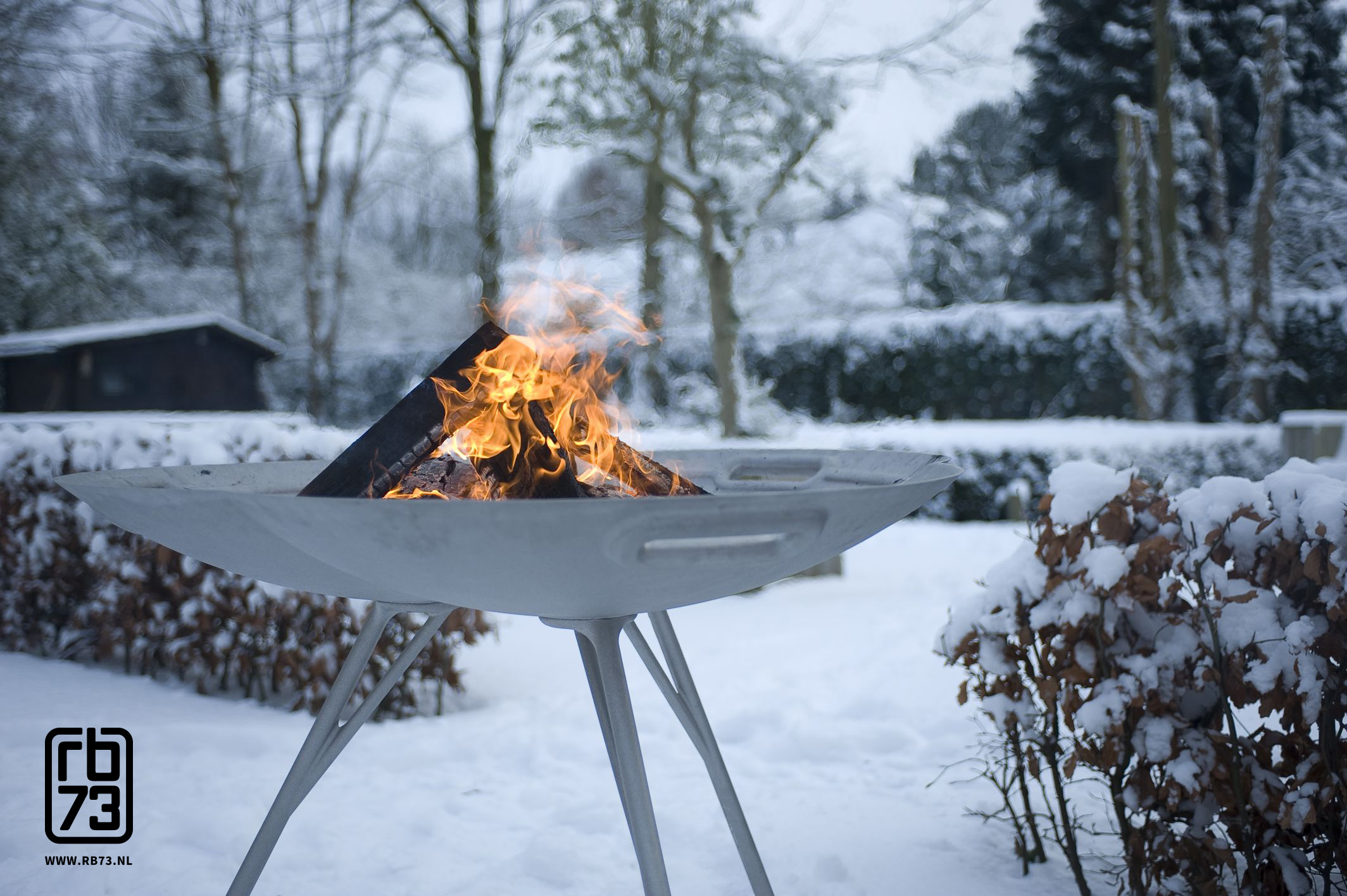 RB73 - Lotus High Firepit - Firehouse